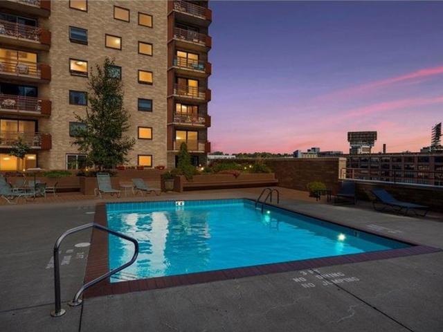 66 9th St E Unit 2501, Saint Paul, MN 55101