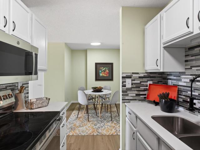 66 9th Street E # 2102
