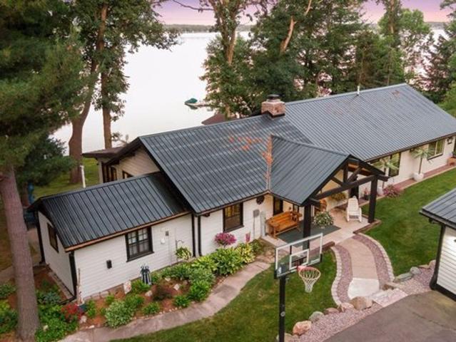 66 206th St, New Richmond, WI 54017
