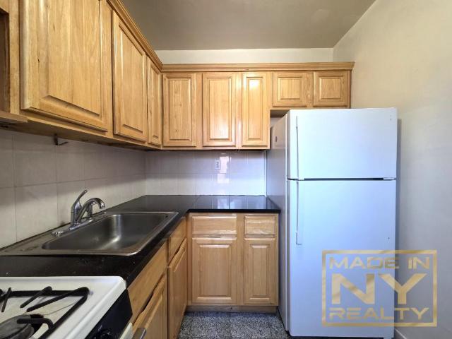 66 20 Wetherole Street, Unit 3E