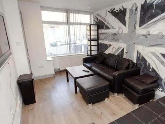 66 Teignmouth Road, Stirchley, B29 7AZ, United Kingdom | 7 bed house for rent #133648537 | Rentberry