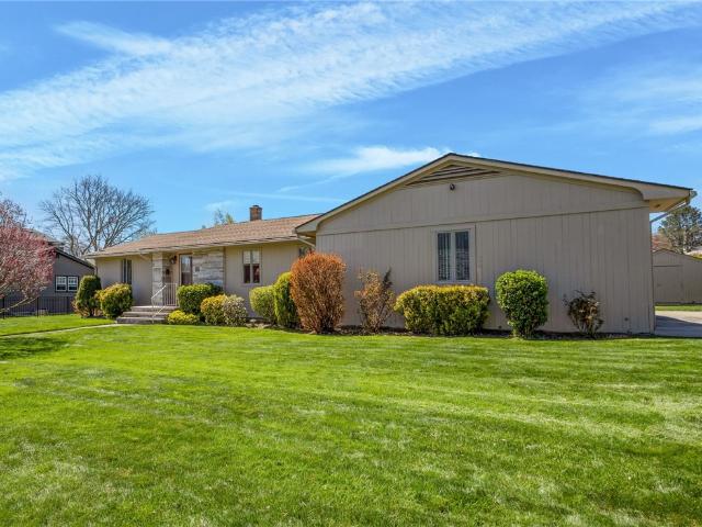 66 West River Parkway