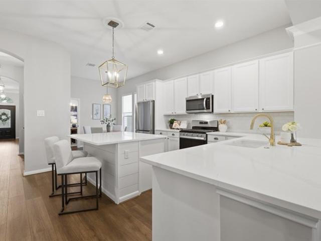 66 Whetstone Ridge Way, Spring, TX 77382