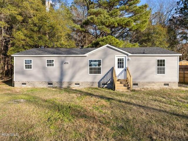66 Willow Creek Ln, Whiteville, NC 28472