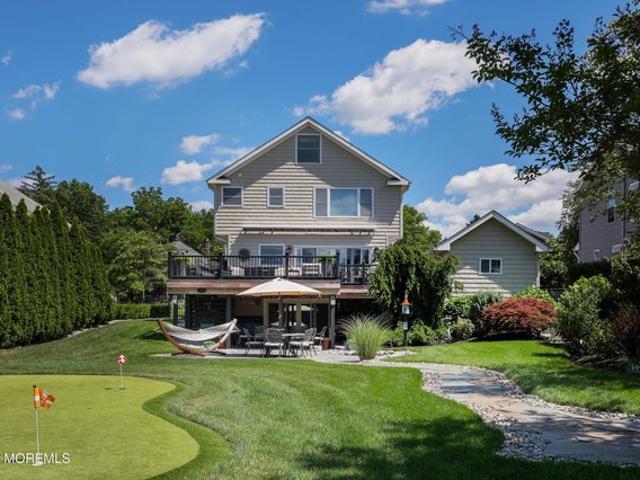 66 Wyckoff St, Matawan, NJ 07747
