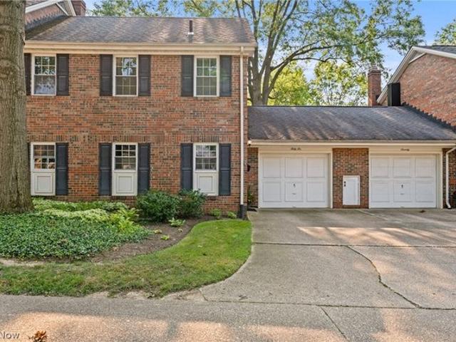66 Yardley Ln, Akron, OH 44313