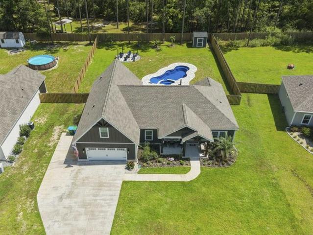 66 Avondale Dr, Crawfordville, FL 32327