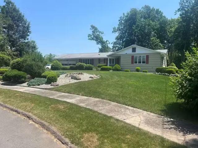 66 Berkeley Court, Hamden, CT 06518 648498051