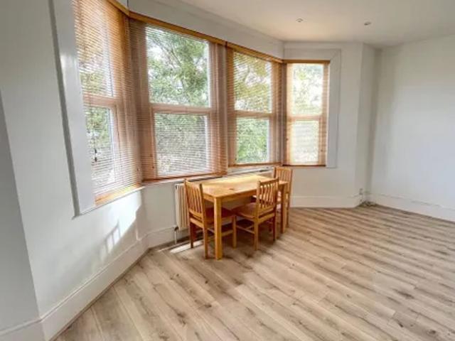 66 Bromley Road, London, SE6 2TW, United Kingdom | 2 bed apartment for rent #168072827 | Rentberry