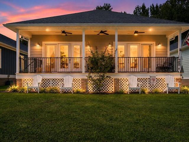 66 Bridge View Ln, Warsaw, VA 22572