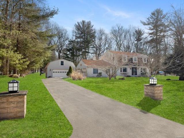 66 Center Rd, Tolland, CT 06084