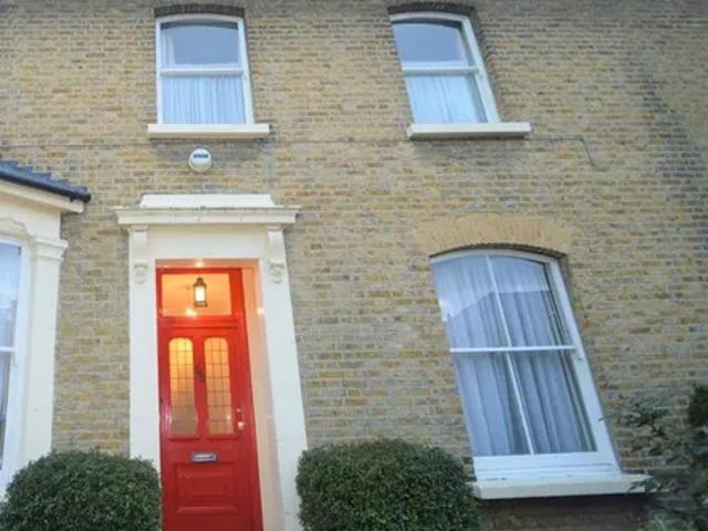 66 Cleveland Road, London, E18 2AJ, United Kingdom | 5 bed duplex for rent #136168979 | Rentberry