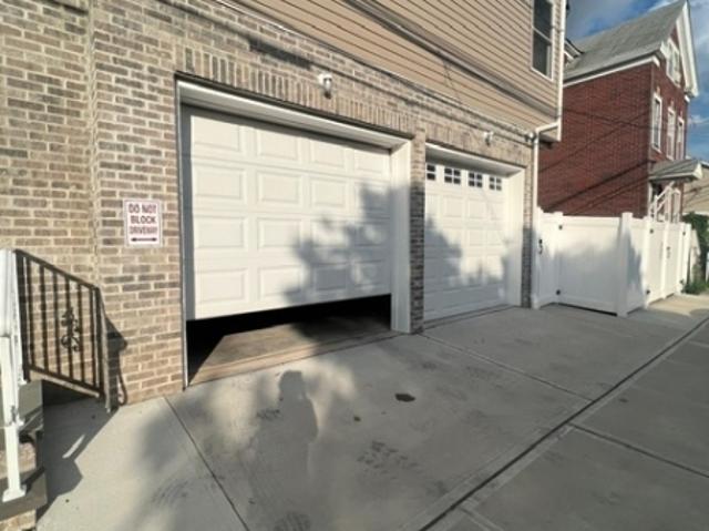 66 Delaware St