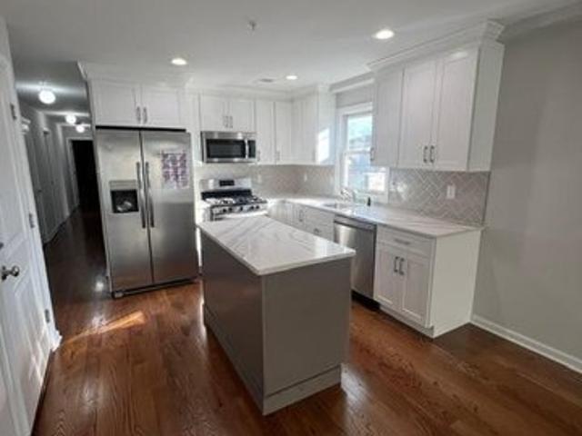 66 Delaware St, Elizabeth City, NJ 07206