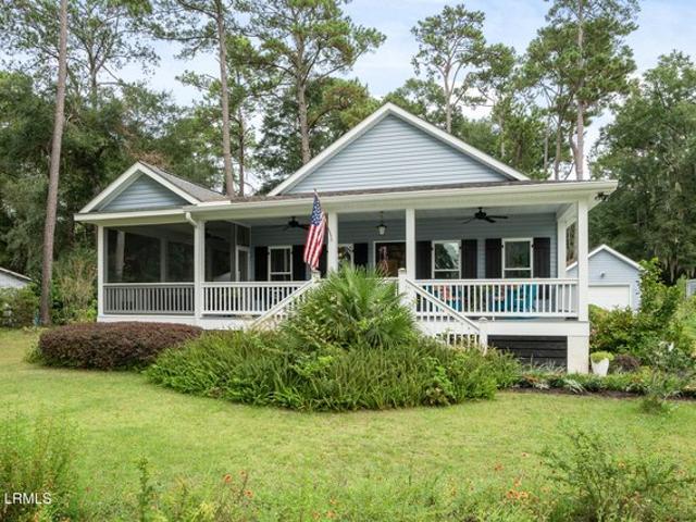 66 Dulamo Blf, Saint Helena Island, SC 29920