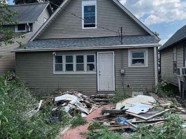 66 E Regent