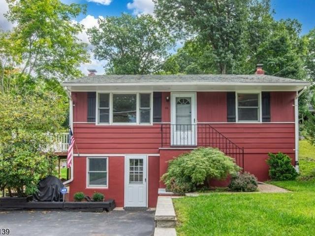 66 E Shore Rd, Jefferson Township, NJ 07849