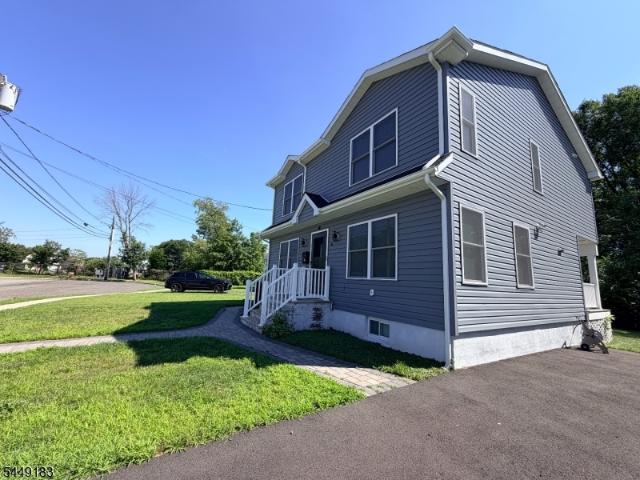 66 Edward Ct