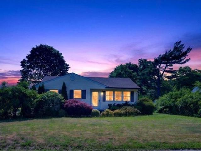 66 Fuoco Rd, Bellport, NY 11713