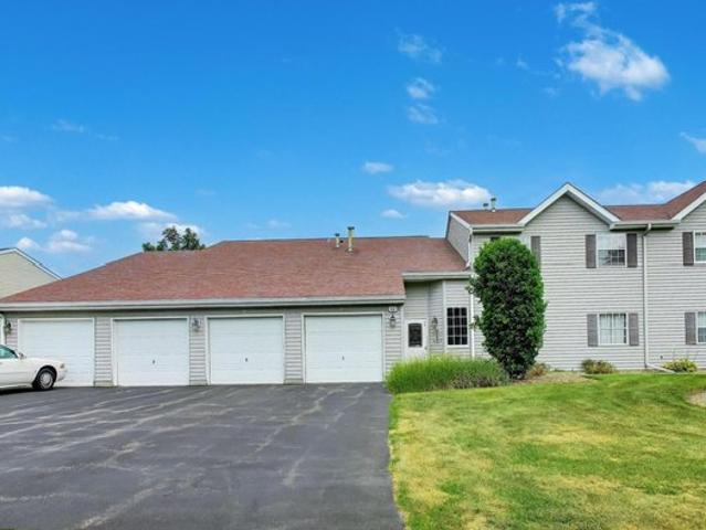66 Gant Cir Apt E, Streamwood, IL 60107