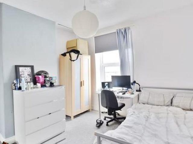 66 Hands Road, Sheffield, S10 1NB