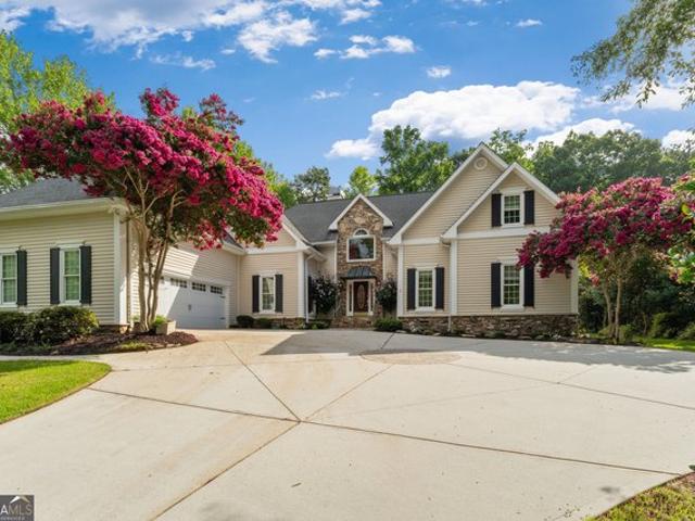 66 Hidden Lakes Dr, Carrollton, GA 30116
