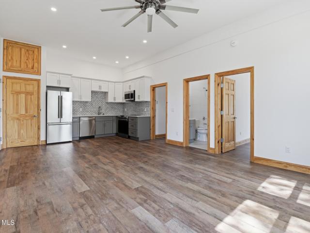 66 Horicon Avenue 1E #