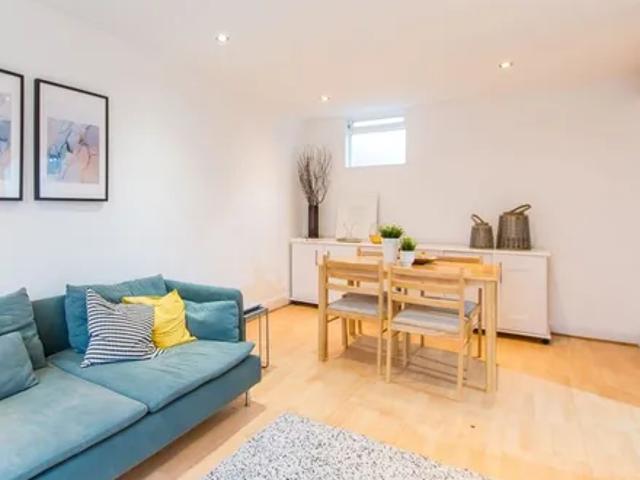 66 Kimberley Gardens, London, N4 1LE, United Kingdom | 2 bed house for rent #165886885 | Rentberry