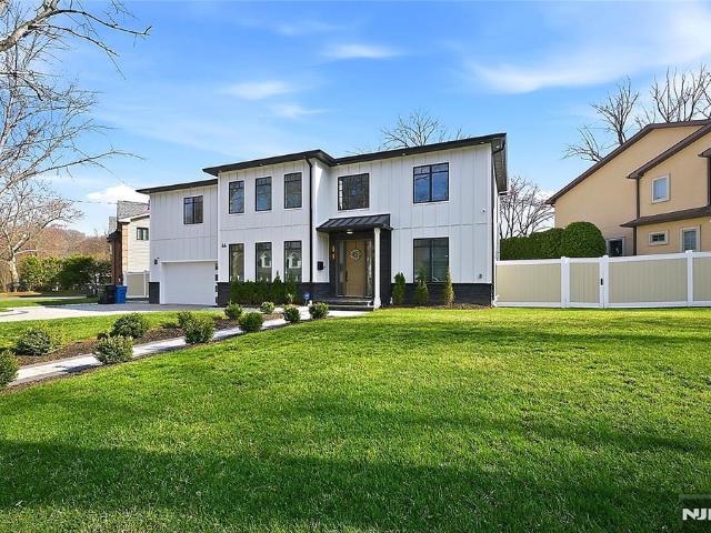 66 Knollwood Drive