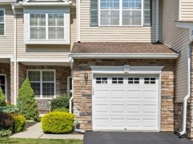 66 Lamerson Cir, Mount Olive Township, NJ 07828