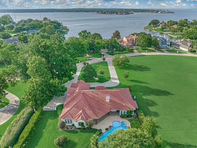 66 Lake Estates Dr, Montgomery, TX 77356