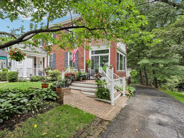 66 Lockwood Place