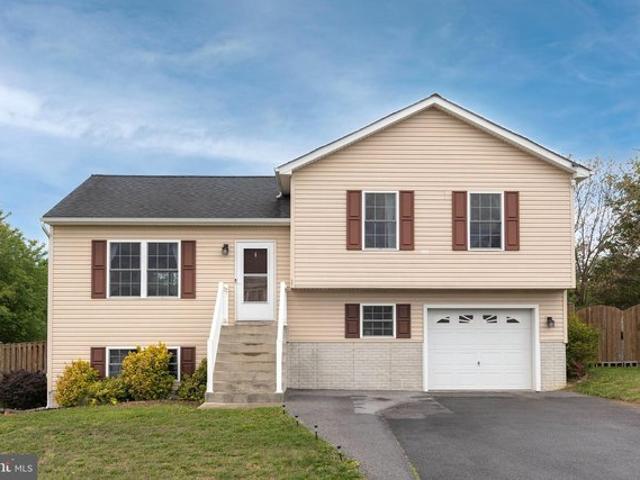 66 McKinley Ct, Inwood, WV 25428