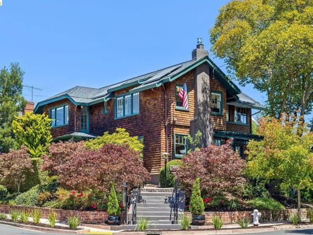 66 Manor Dr, Piedmont, CA 94611