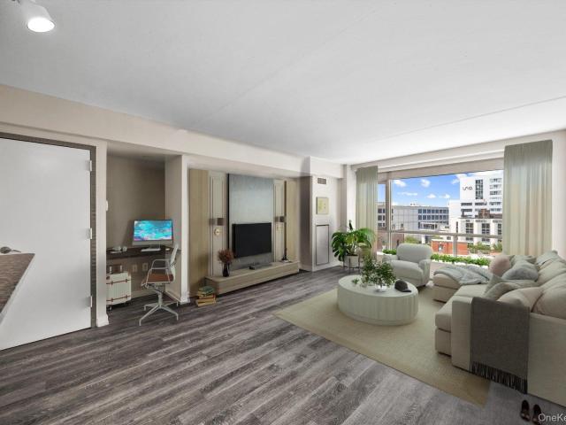 66 Main Street 916