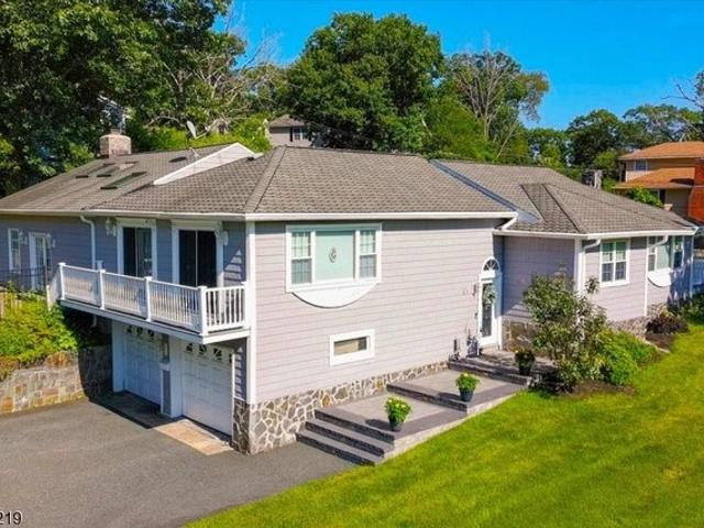 66 Minnisink Rd, Jefferson Township, NJ 07849