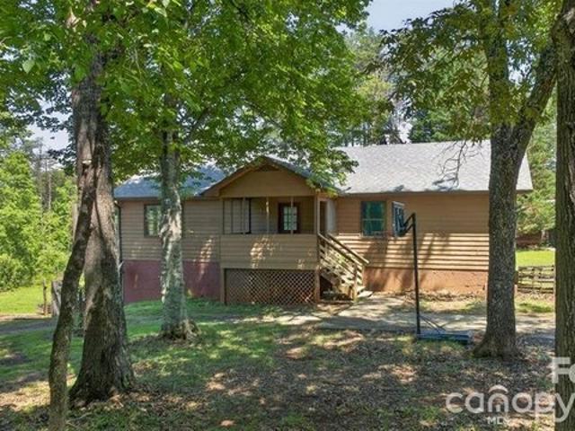 66 Misery Ridge Trl, Mill Spring, NC 28756