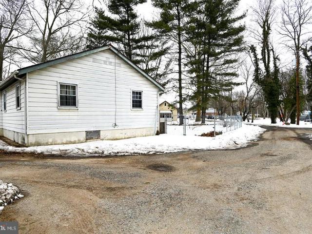 66 N Hook Road