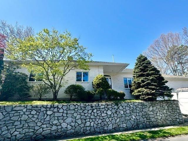 66 Nells Pond Rd, Lynn, MA 01904