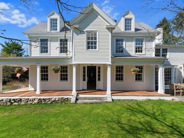 66 North St, Lexington, MA 02420
