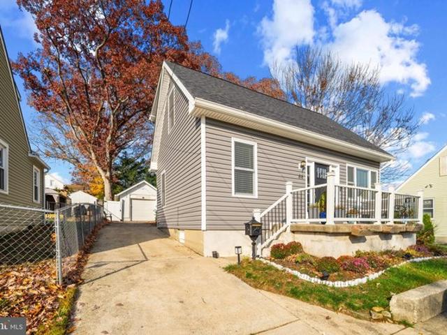 66 Northwood Rd, Newtown Square, PA 19073