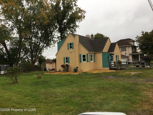 66 Park St, Dallas, PA 18612