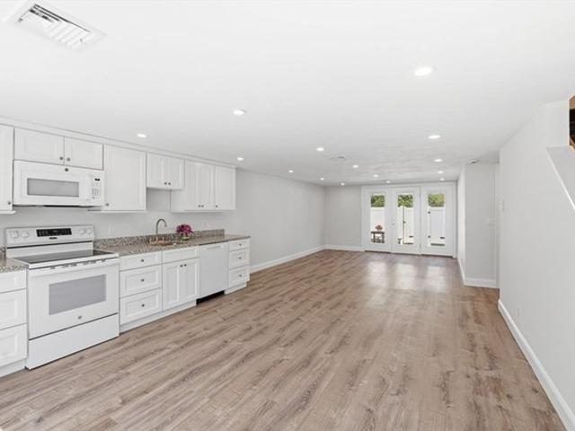 66 Pine Valley Aka 27A Dr Unit 66, Falmouth, MA 02482