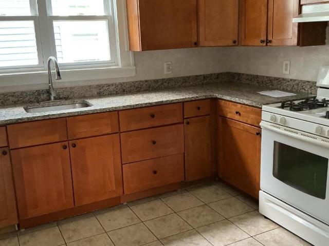 66 Poe Ave # 2