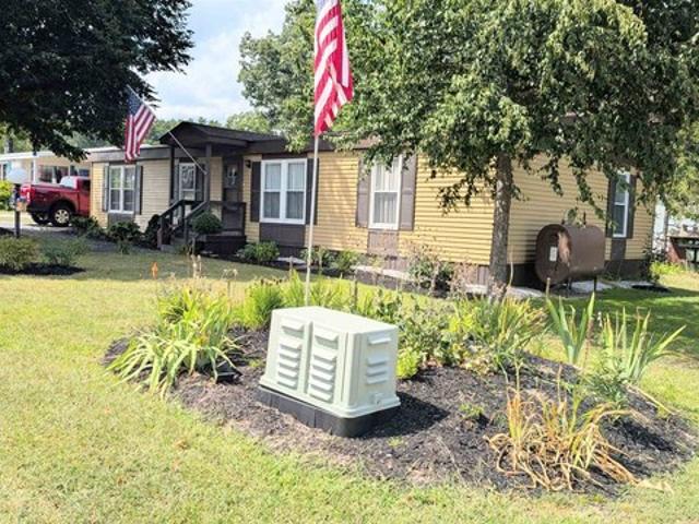 66 Rachael Cir, Goffstown, NH 03045