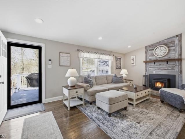 66 Ridgeway Ave