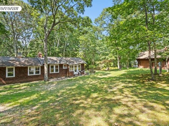 66 Rose Hill Rd, Southampton, NY 11968