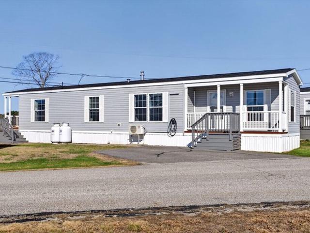 66 Scarponi Dr, Brunswick, ME 04011