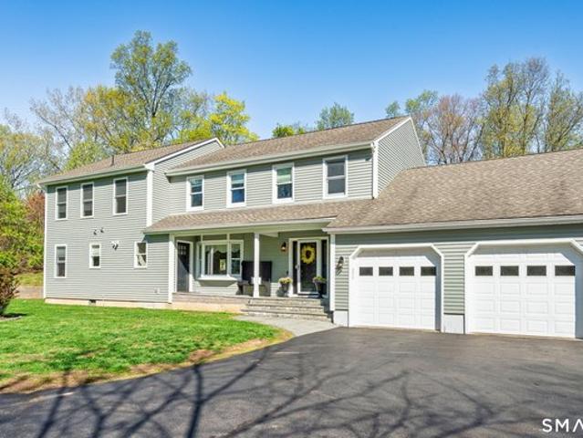 66 Sachem Dr, Middletown, CT 06457