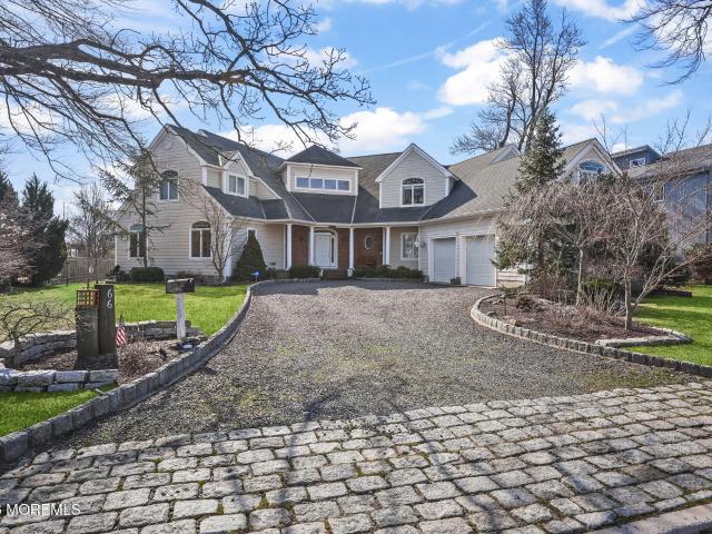 66 Seneca Place